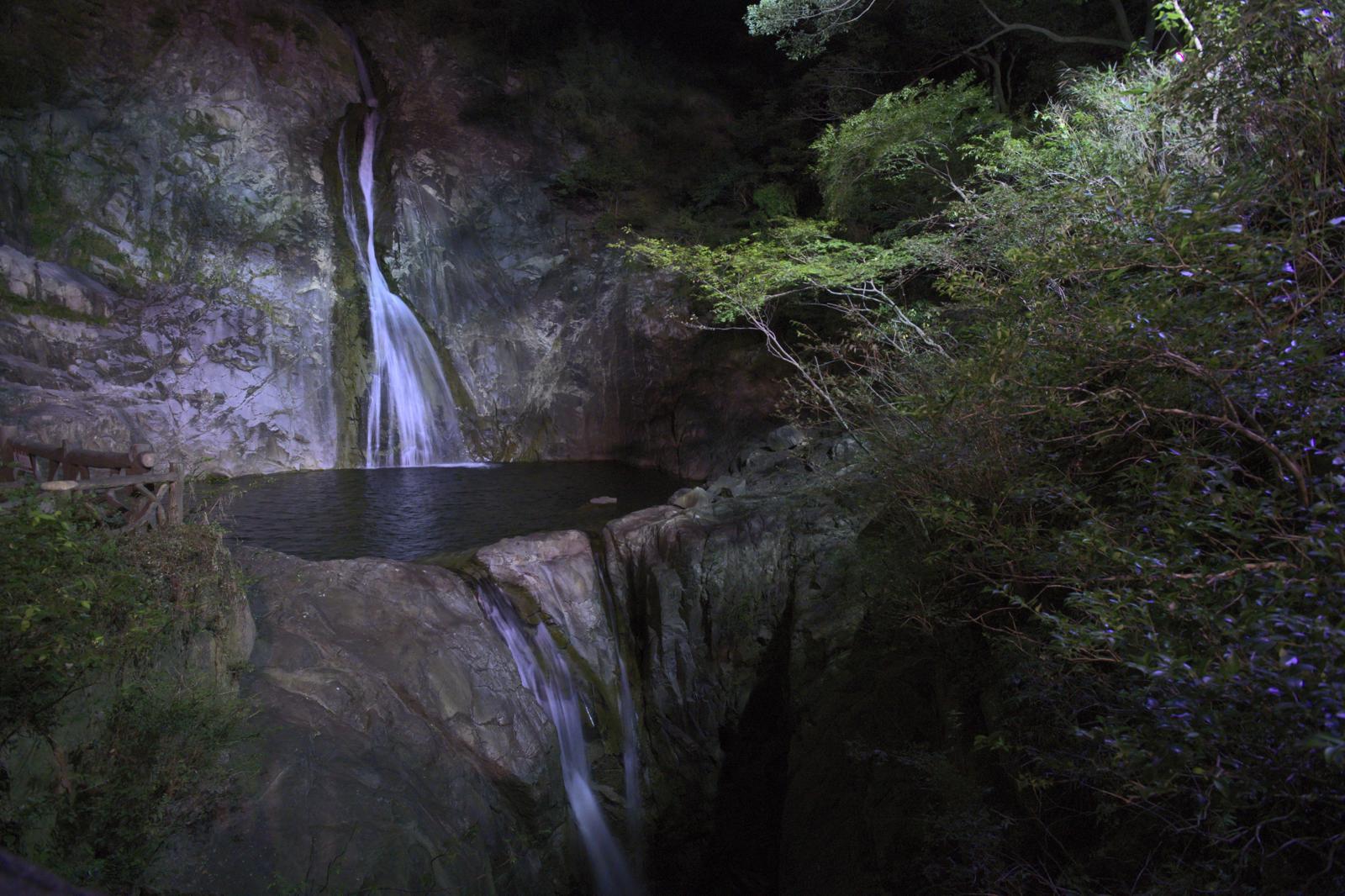 Waterfalls - Tomoharu Kawata